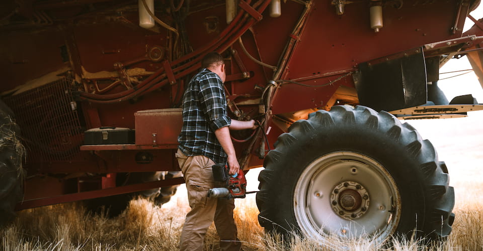How to choose a grease for your farm equipment